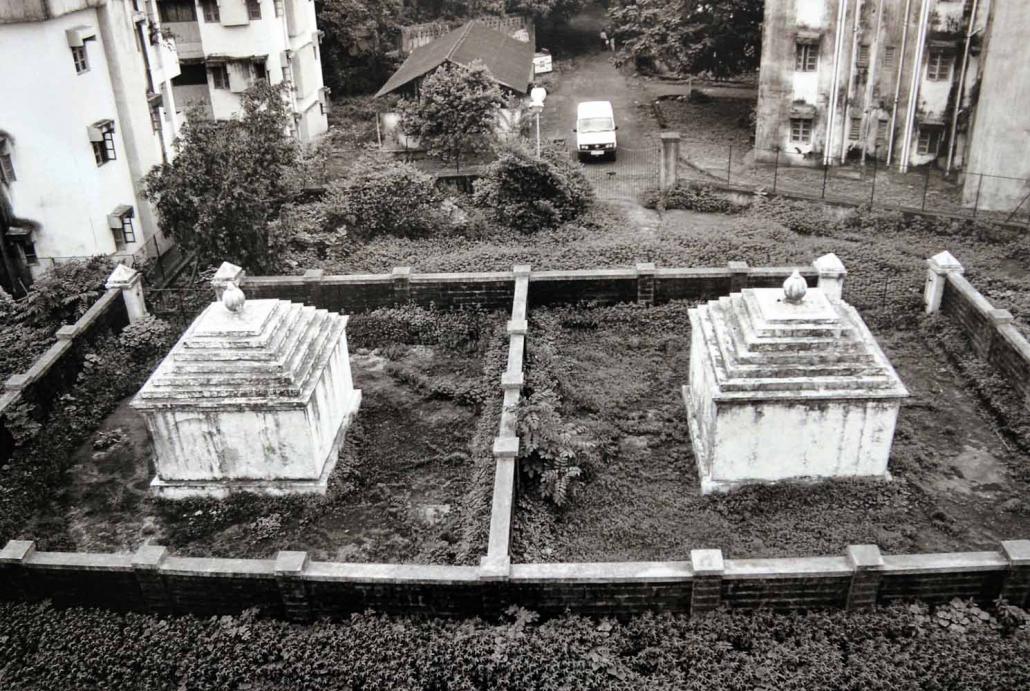 Hla Oo's Blog: King Thibaw: Bring Home The Last King Of Burma