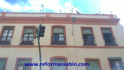 REFORMAS SABIN EN SEVILLA: FACHADA 002 (Calle Feria)