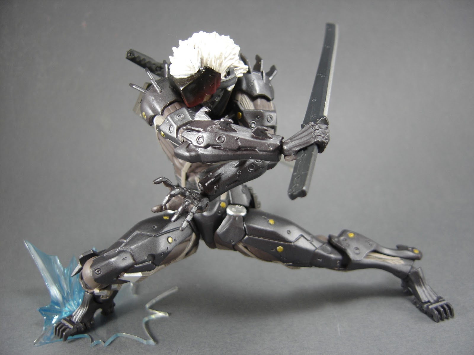 Lightning Ace's gundams: Revoltech Raiden from metal gear rising ...