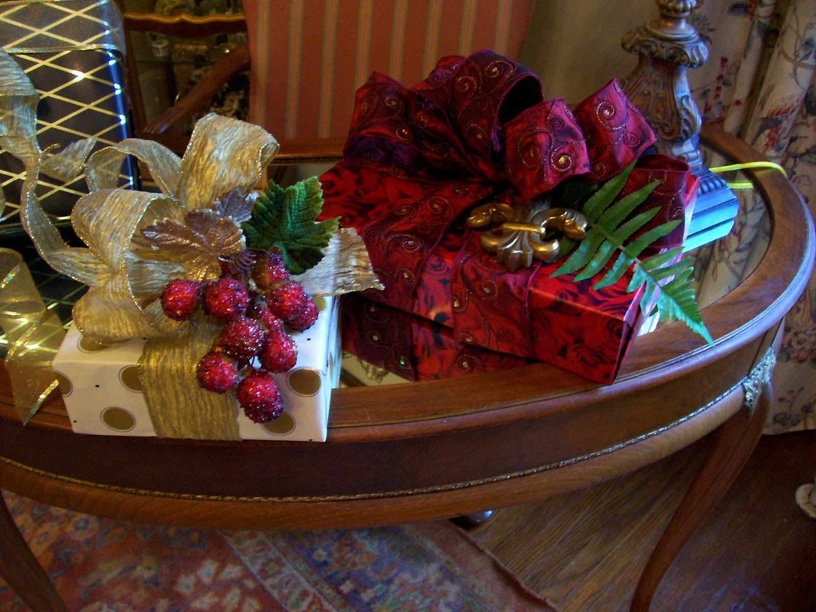 Eye For Design: Beautifully Wrapped Christmas Packages From Lisa Farmer ...