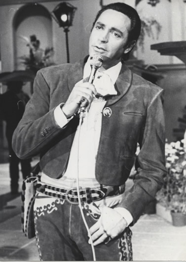 NOTICIAS Y EFEMERIDES MUSICALES Y DEL CINE: JULIO ALEMÁN, MUERE DE ...