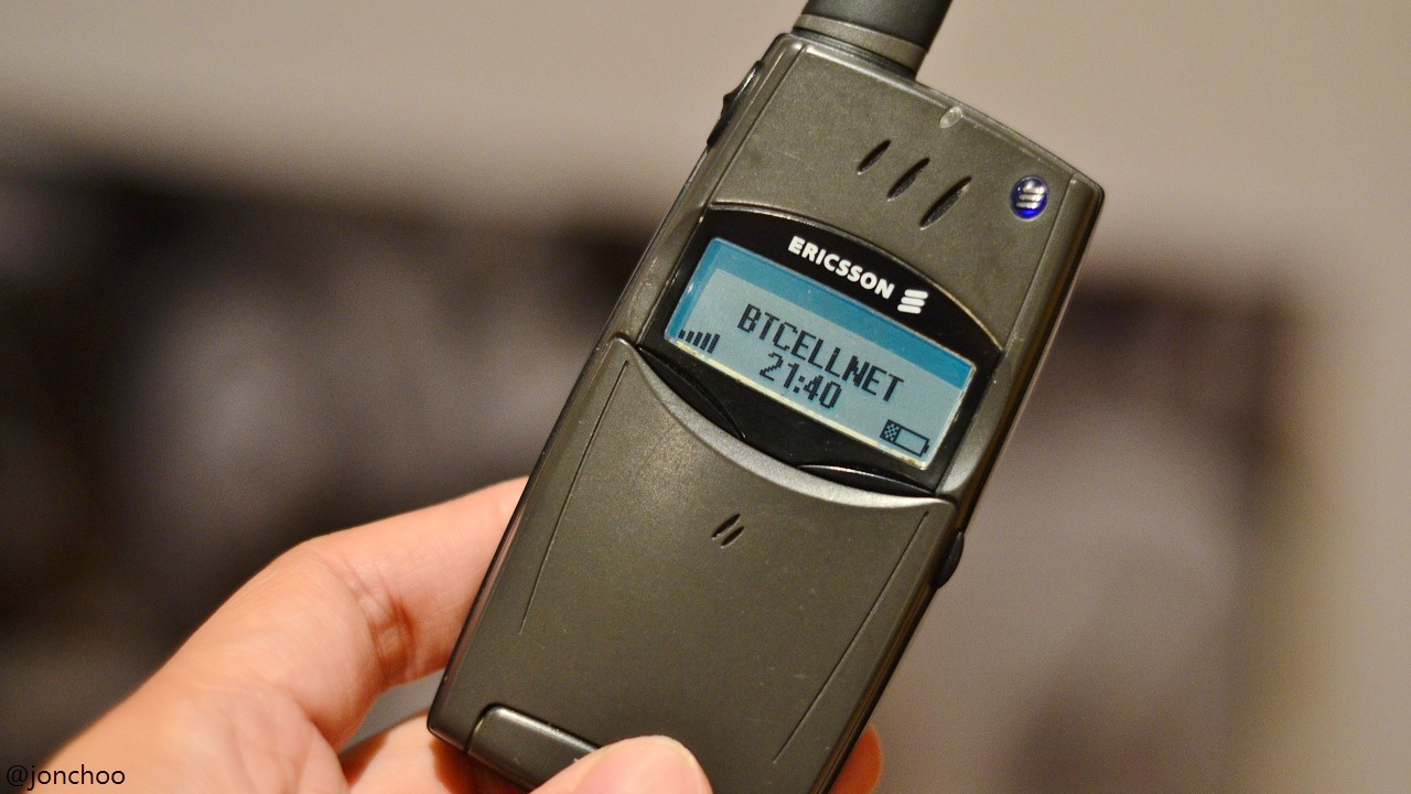 jonchoo: Retro phone heaven: Ericsson T28s