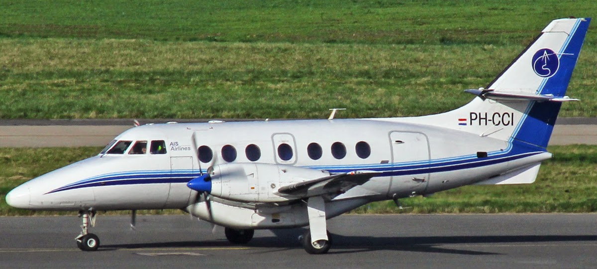 Birmingham Airport Photo Blog: Wednesday 9 April 2014 - flybe Dash 8Q ...