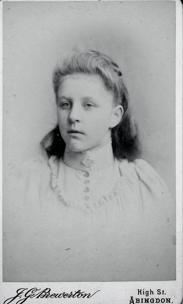 50 Classic Portraits of Pretty Victorian Ladies ~ Vintage Everyday