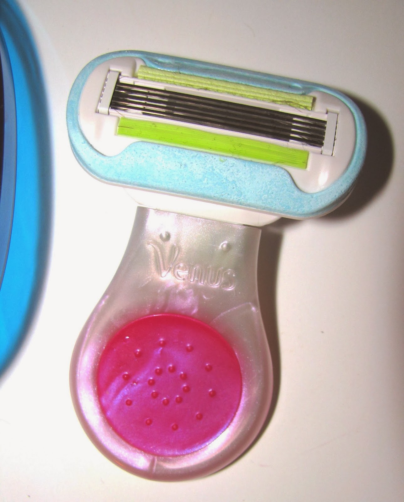 The Beauty Alchemist: Venus Snap Razor