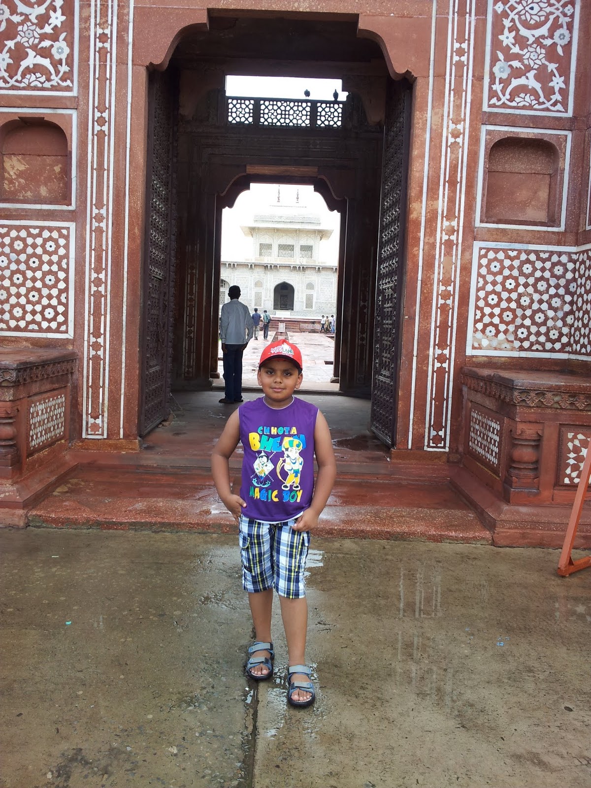 LITTLE TOWN OF TUNDLA