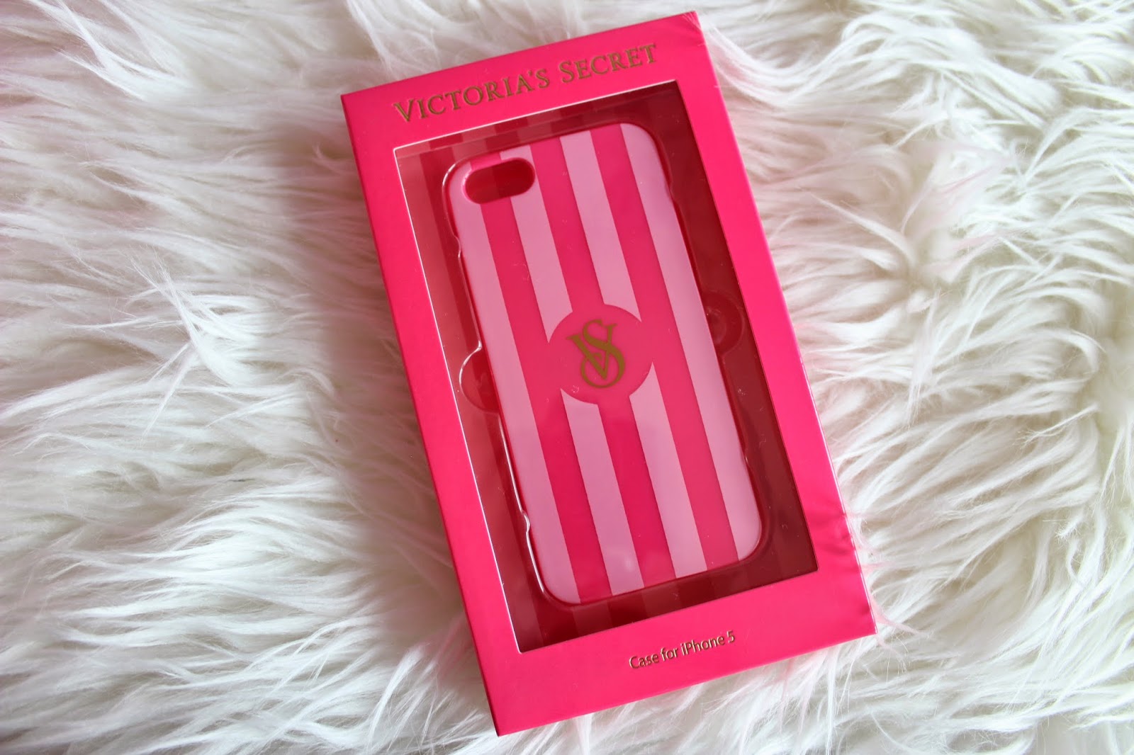cottoncandyblondies: Fashion: Victoria's Secret pink stripe case for ...