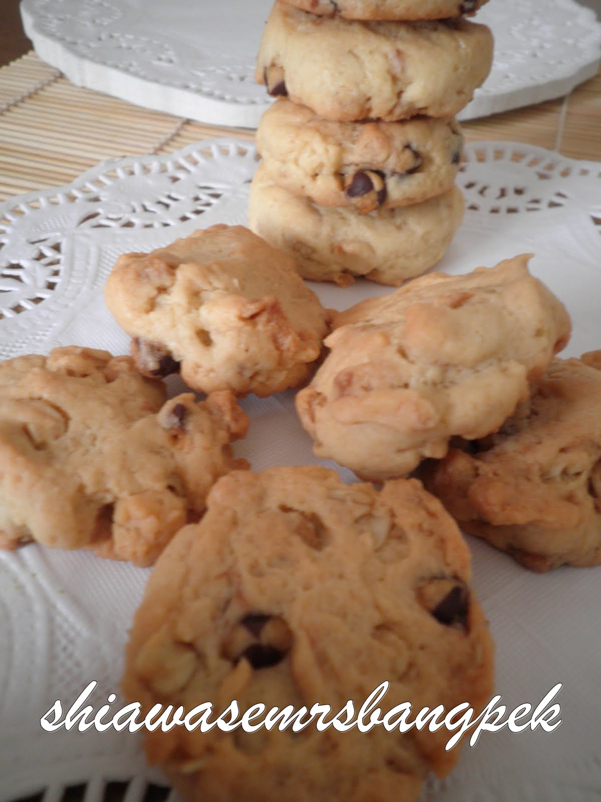 :: ShiawaseMrsBangpek::: Biskut Coklat Chip ala Famous Amos