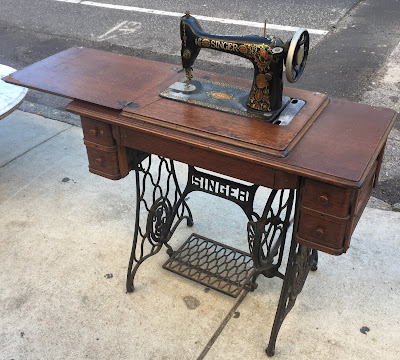 Uhuru Furniture & Collectibles: Early 1900s Singer Treadle Sewing ...