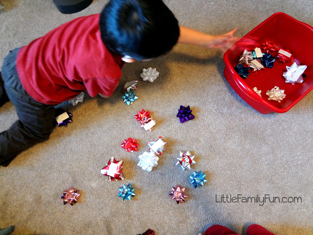 Little Family Fun: Fun and Easy Christmas Games with BOWS!