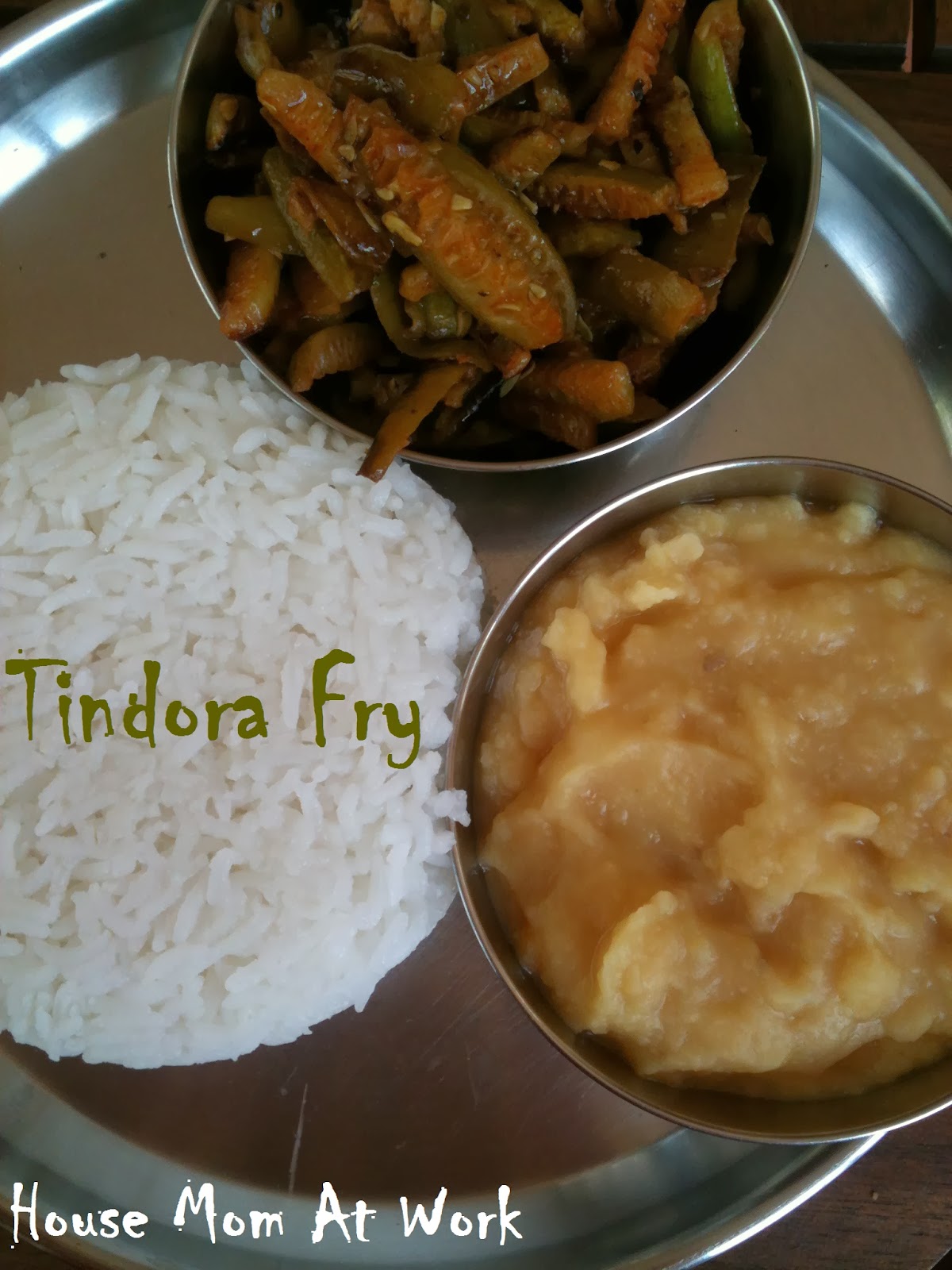 House Mom At Work: Ivy Gourd / Tindora Stir Fry - Dondakaya vepudu