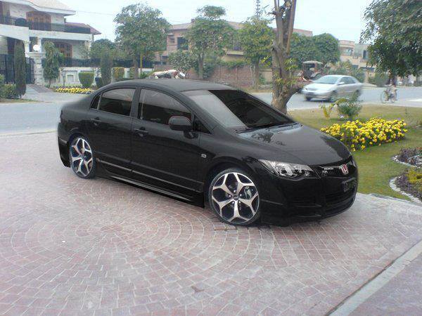 MODIFIED CARS: HONDA CIVIC IN BLACK