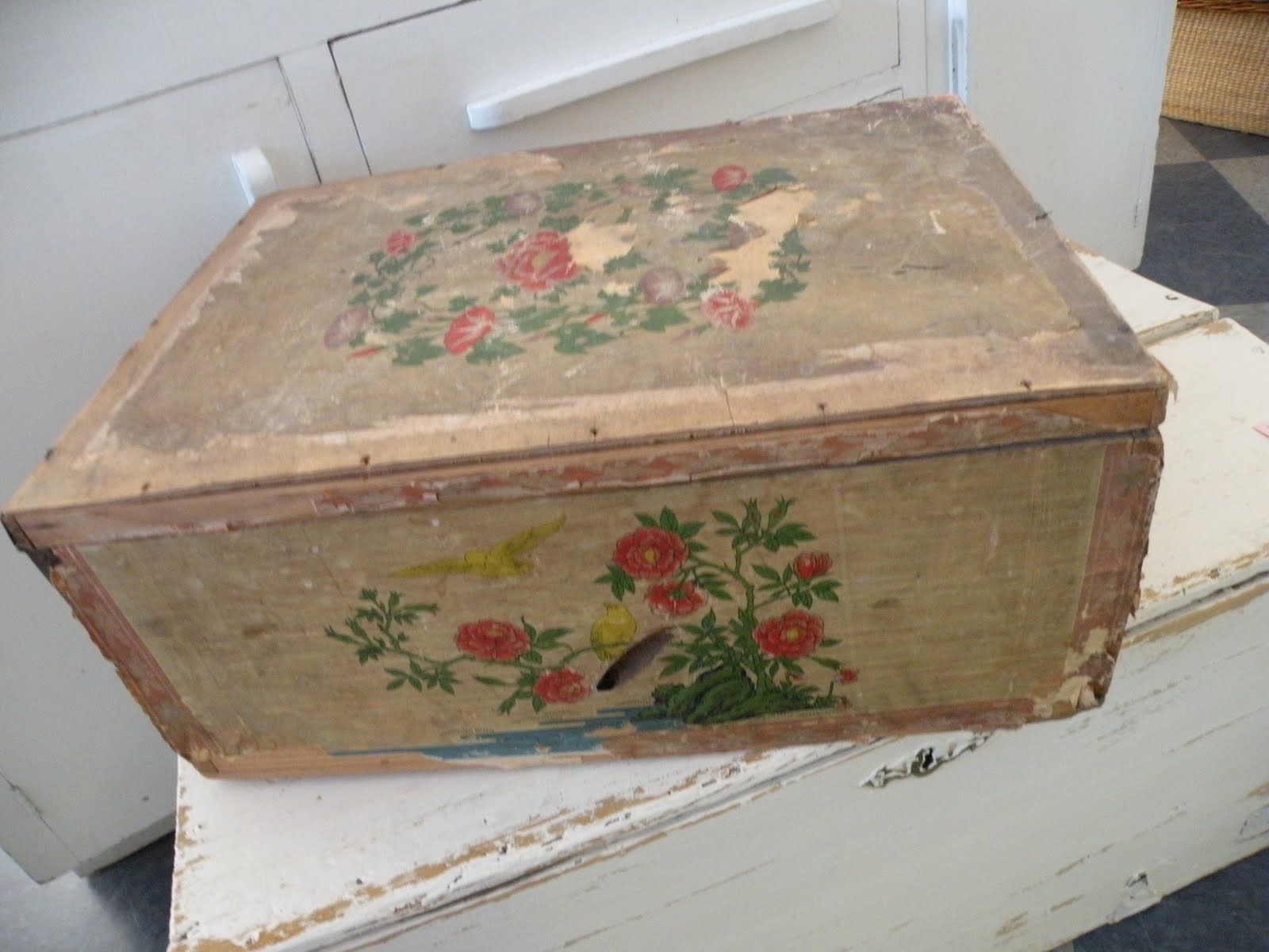 Second Hand Chicks: Yard Sale Finds