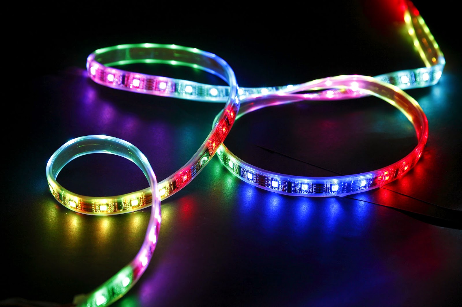 Daniele Alberti, Arduino 's blog: Striscia led rgb controllata con Arduino