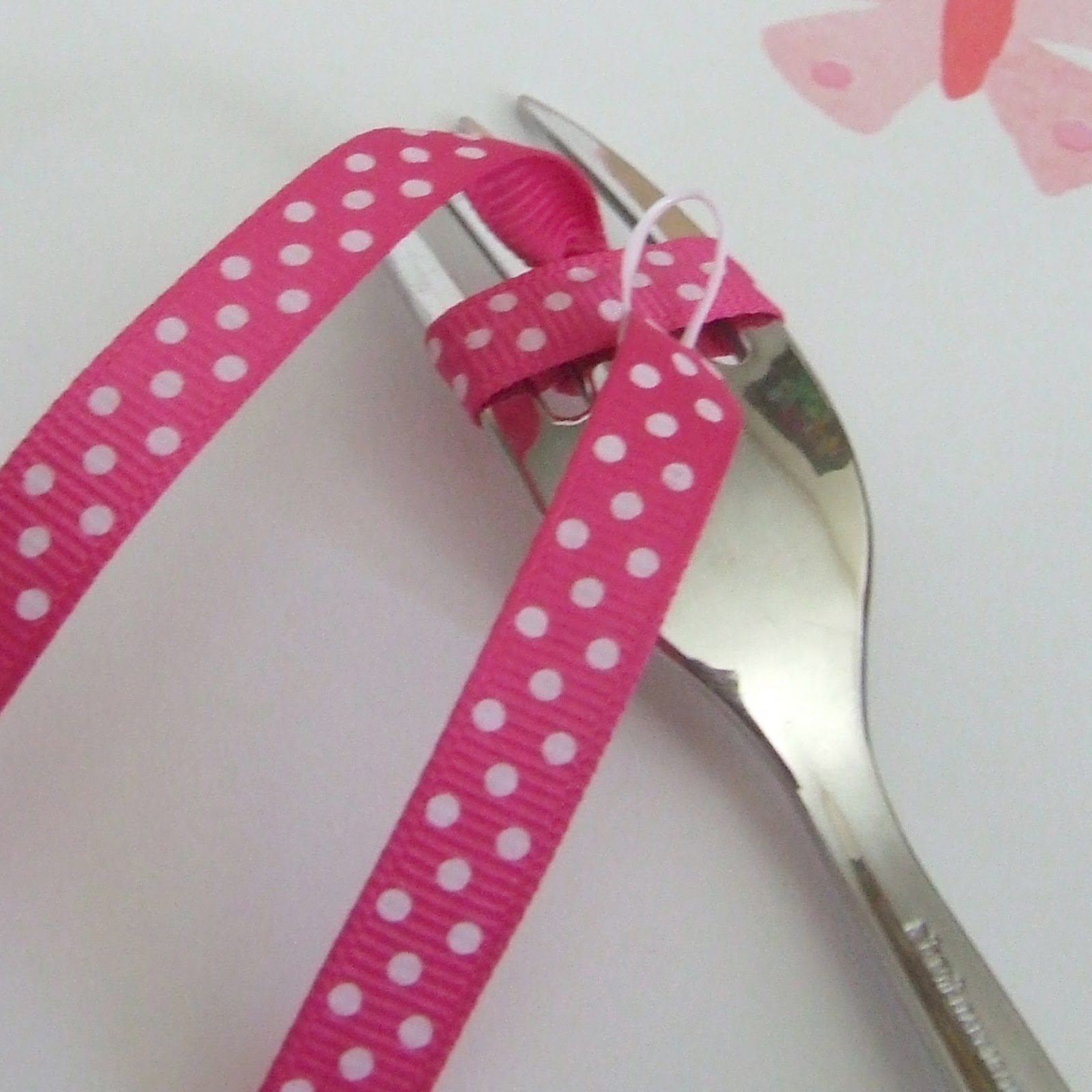 creativa de noche: DIY: Mini lazos para el pelo. O para lo que los ...