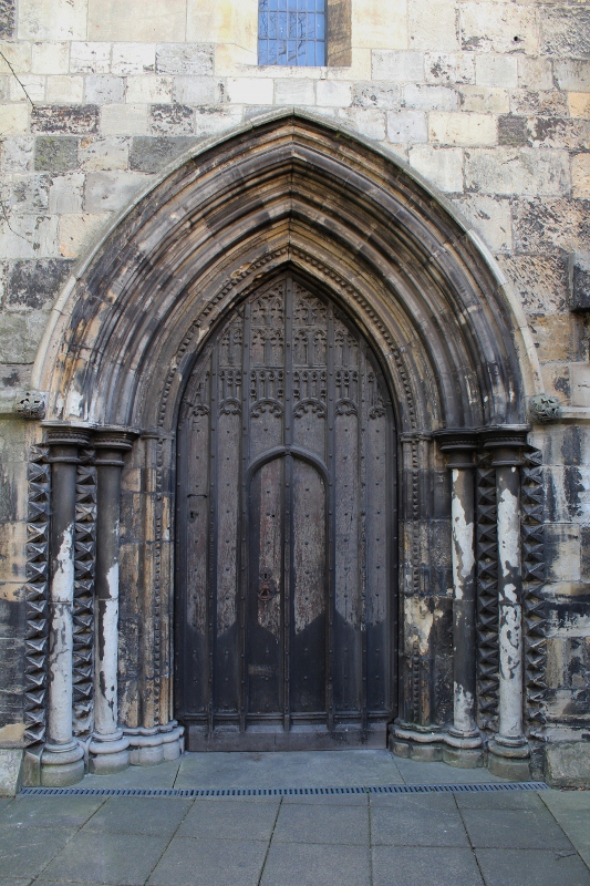 Ginnels Gates and Ghosts: April 2012