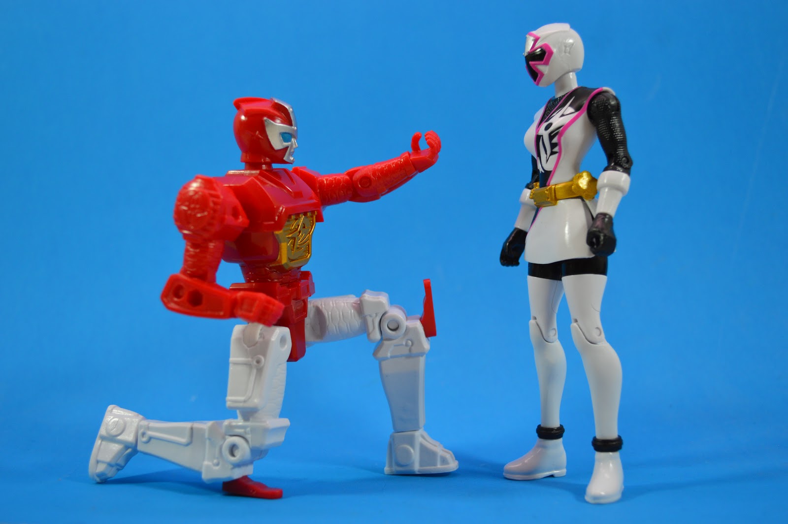 LoveyMush Toy Reviews!: Review: Power Rangers Ninja Steel - Armored ...