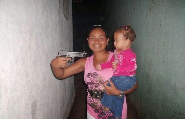 LAS 24 PERSONAS MAS LOCAS DELMUNDO ~ clon alt1040