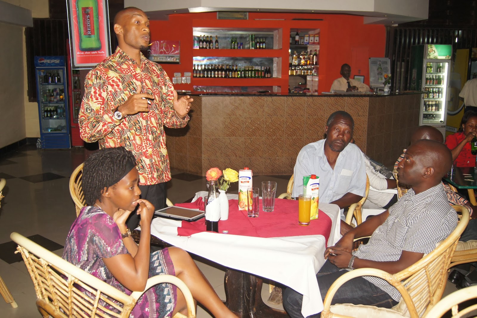 MAZUNGUMZO YA WAZIRI WA NISHATI NA MADINI PROFESA SOSPETER MUHONGO NA ...