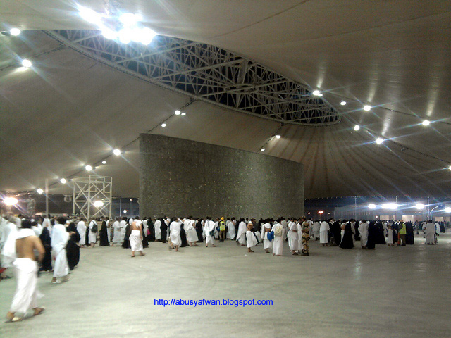 TEMPAT MELONTAR JUMRAH ~ KBIH WF