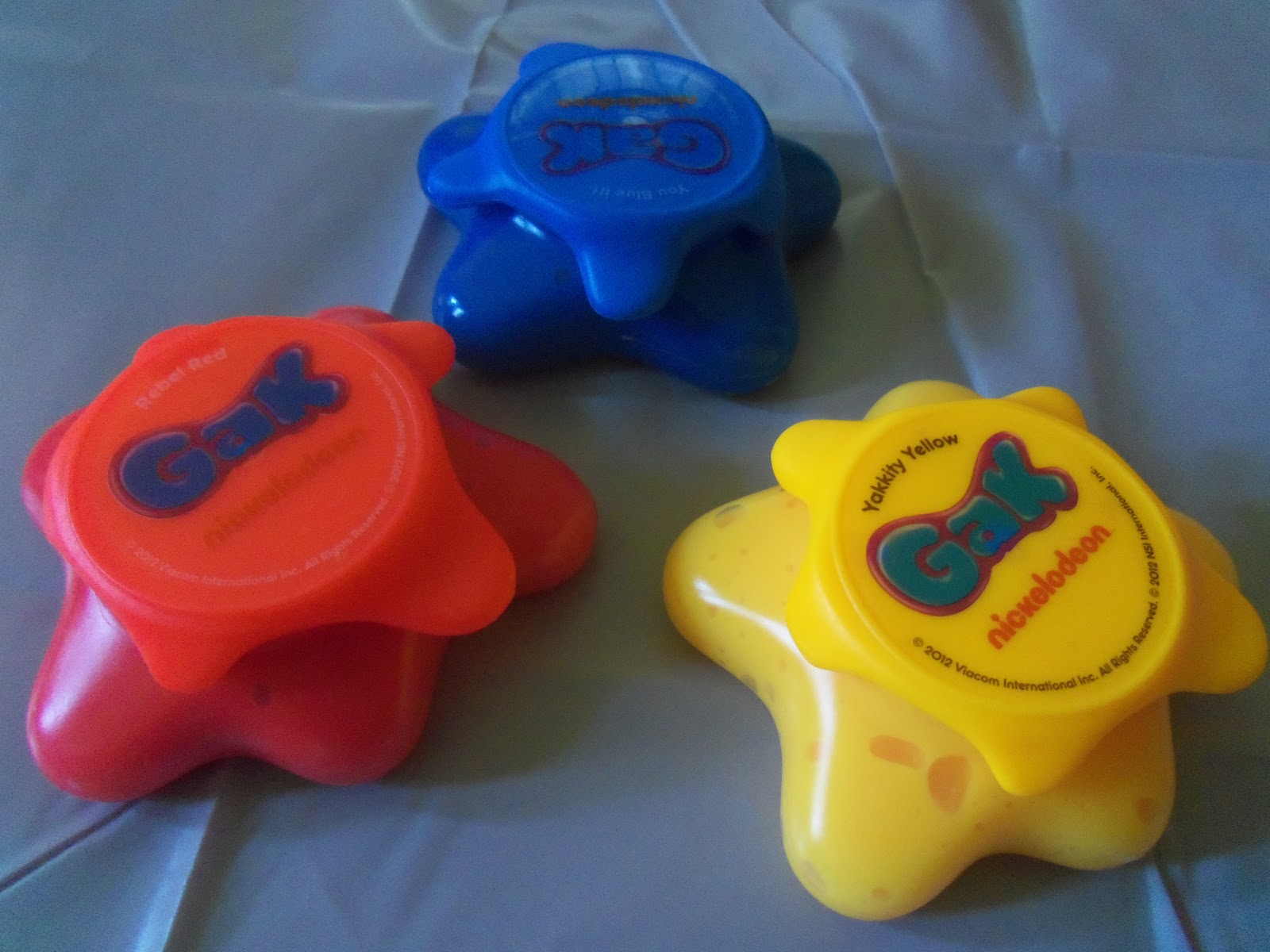 Our Kids Try Nickelodeon GAK and Floam