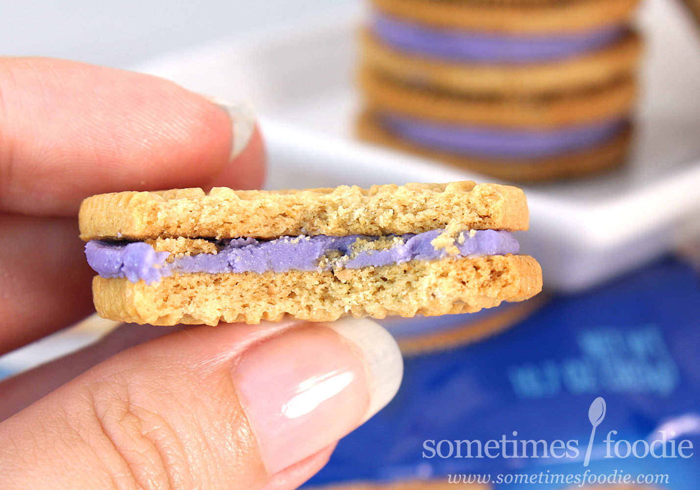 Sometimes Foodie: Blueberry Pie Oreos -Target