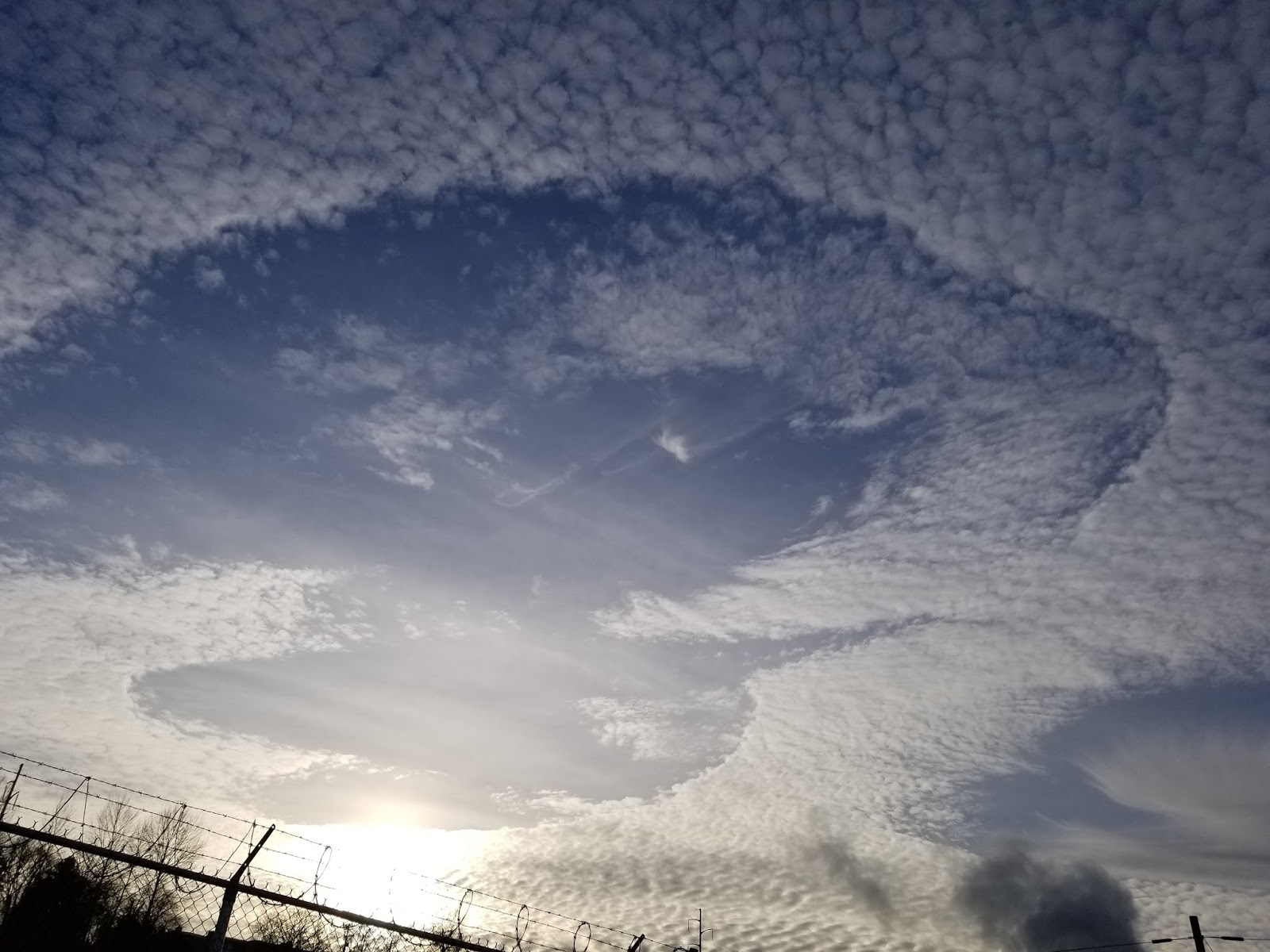 Cliff Mass Weather Blog: Strange Holes in Clouds Explained