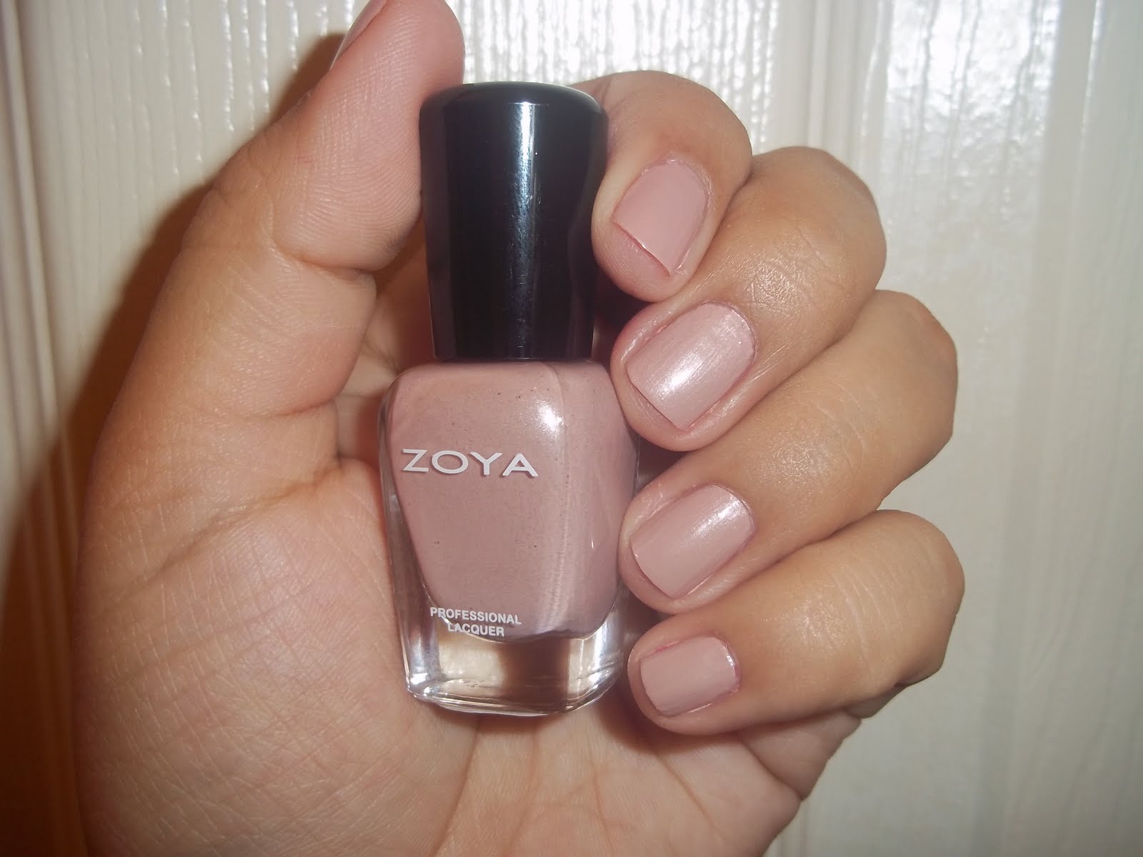 BeautyHunter: Review: ZOYA nail polish in Pandora