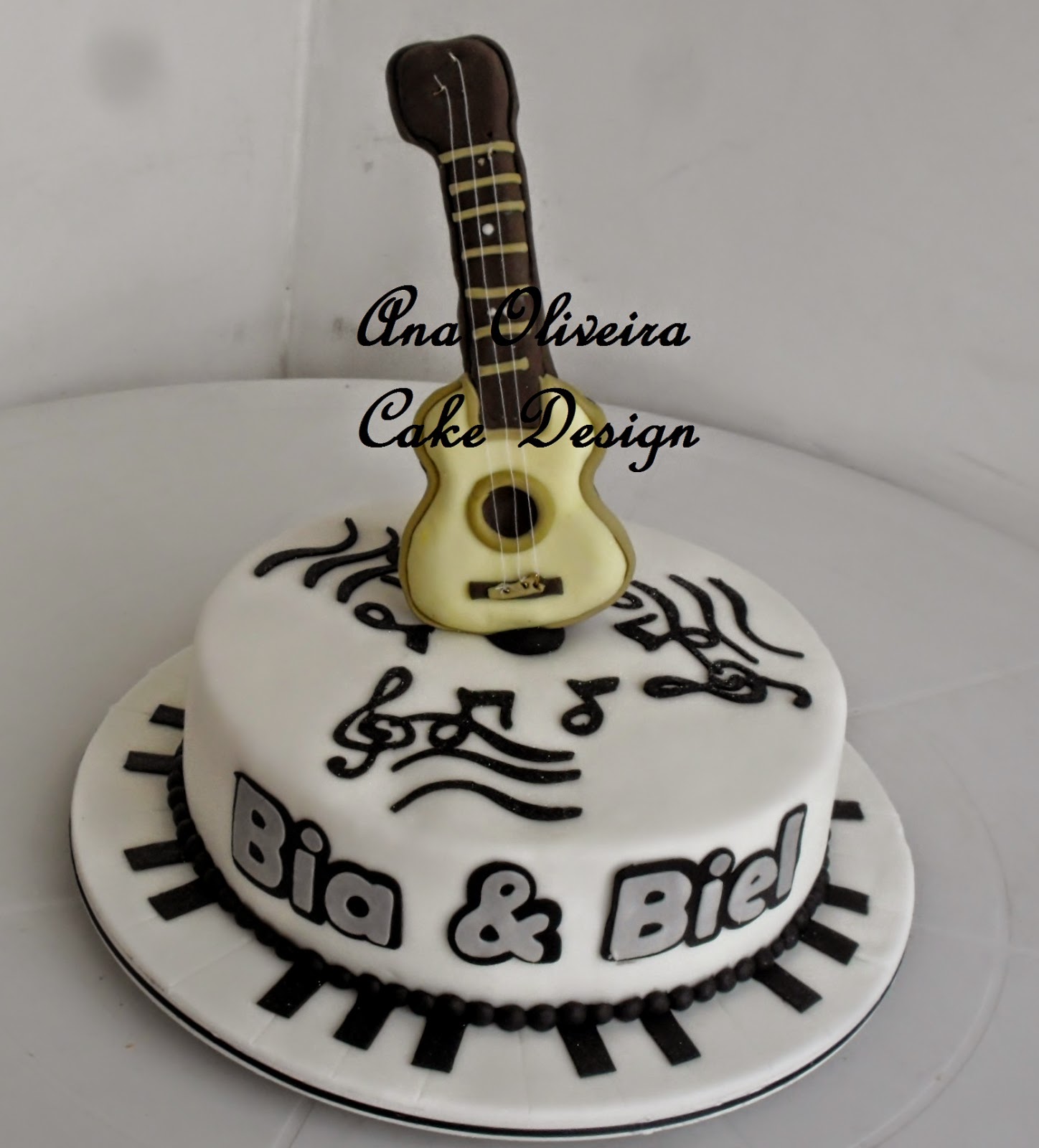 Bolos Decorados Artísticos Rio de Janeiro: Bolo Musical