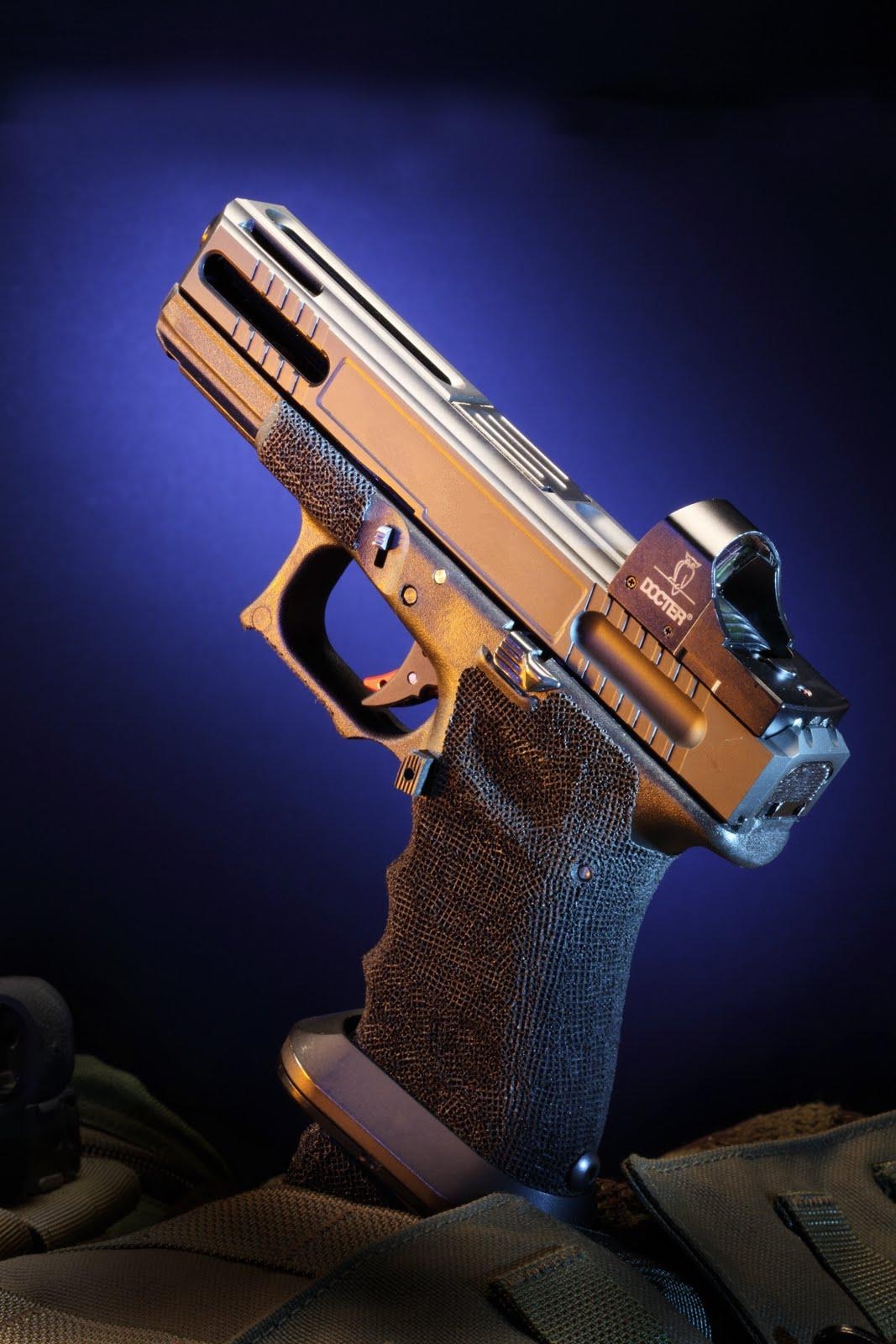 TACTICAL WAREFARE ARMORY: GLOCK PISTOLS