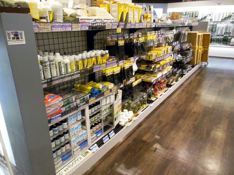 Tokyo in N Scale: Shopping at the new Kato Store