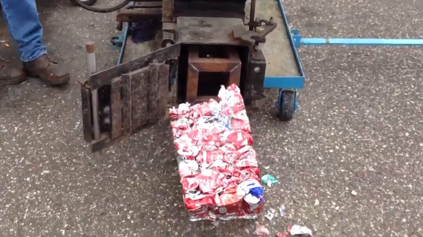 Homemade ไอเดียร์การประดิษฐ์เครื่องบีบอัดกระป๋องอลูมิเนียมแบบไฮดรอลิก ...