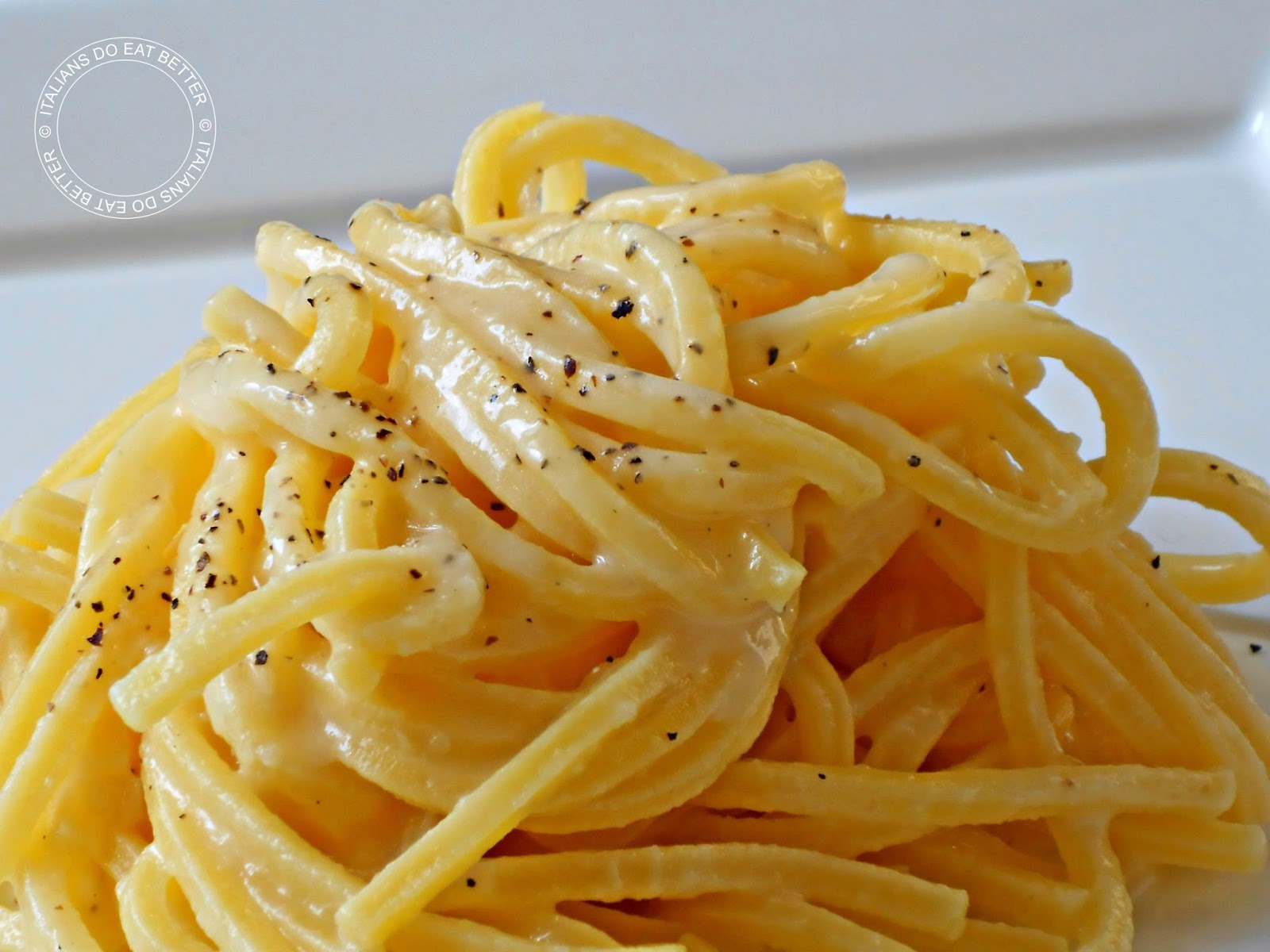 TONNARELLI CACIO E PEPE - ITALIANS DO EAT BETTER