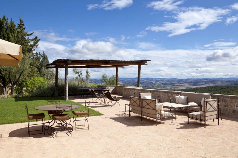 Italian Terrace design - the dolce vita invades outside - Diy Fun World