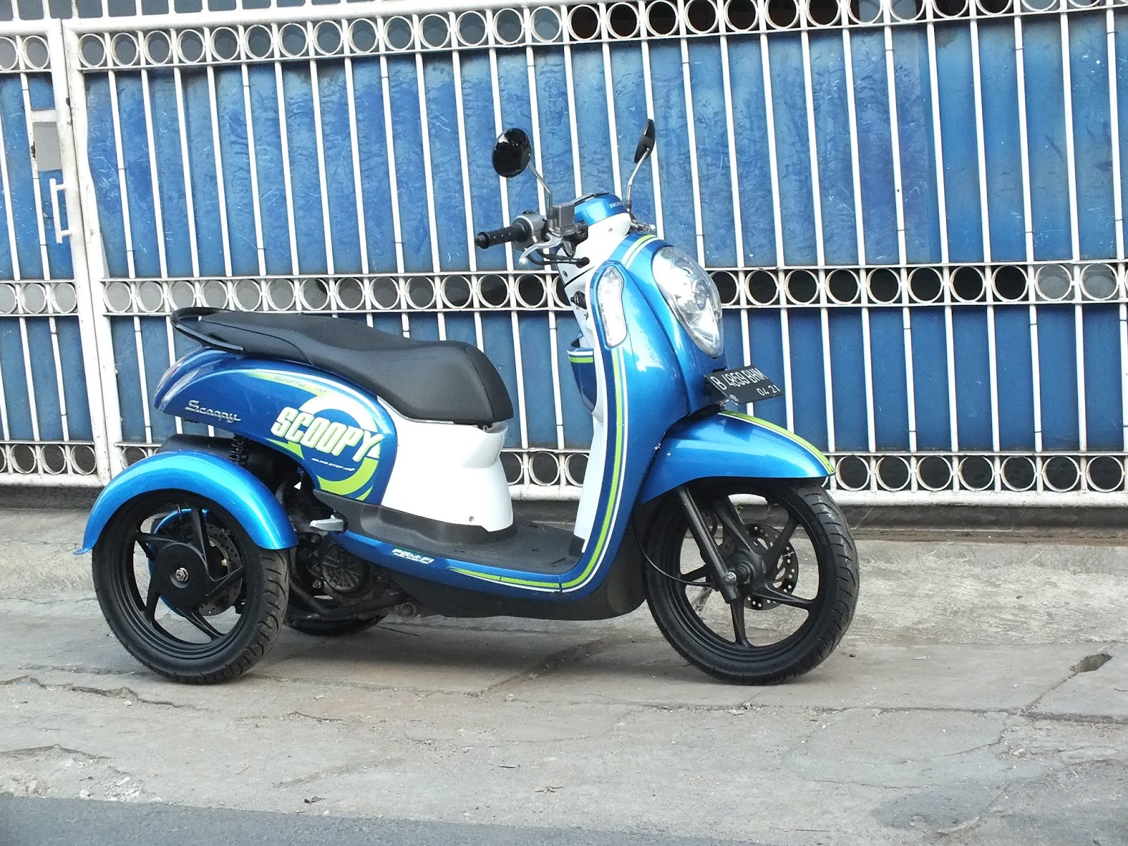 Oracle Modification Concept: HONDA SCOOPY F1 2016 Roda Tiga MINIMALIST ...