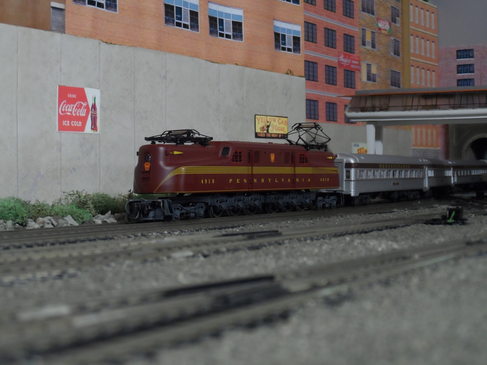 New York Central Train Layout: GG-1 Special