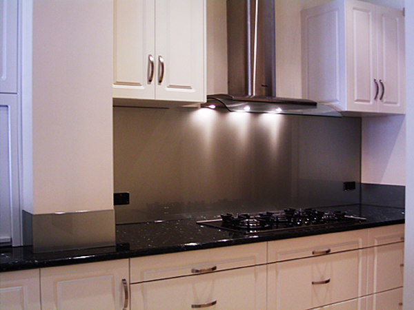 Stainless Steel Kitchen Splashback @ The Kitchen Design
