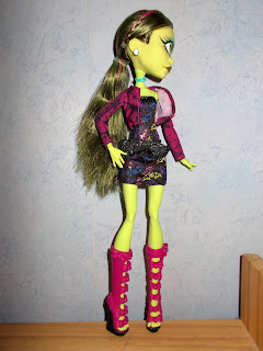 Calaminthes Clawdeen & Fashiondoll Friends: IRIS CLOPS REVIEW And More ...