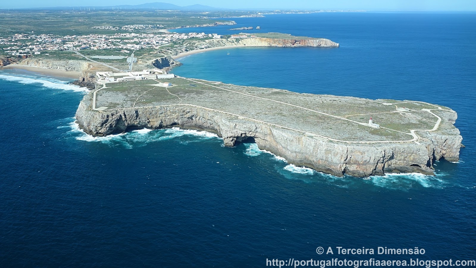 A Terceira Dimensão: Sagres e o seu Promontório