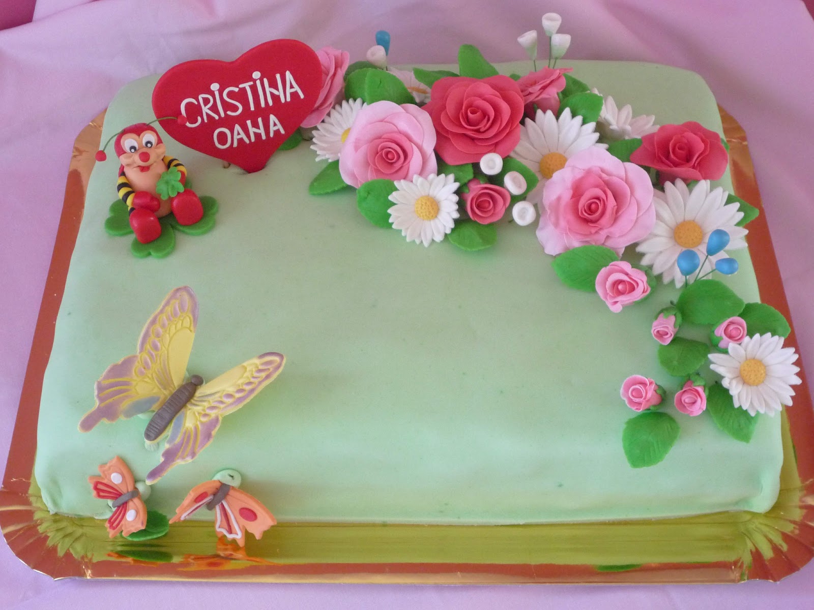 Torturi pentru copii in Constanta: Tort cu trandafiri si gargarita pe ...