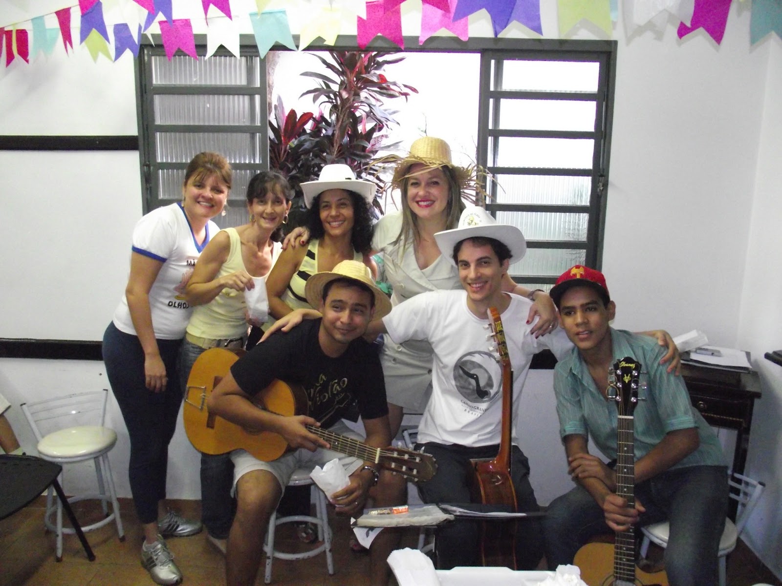 CANTA CRIANÇA - Coral Pequenos Cantores, Coral Gotinhas de Luz e Coral ... CANTA CRIANÇA - Coral Pequenos Cantores, Coral Gotinhas de Luz e Coral ...
