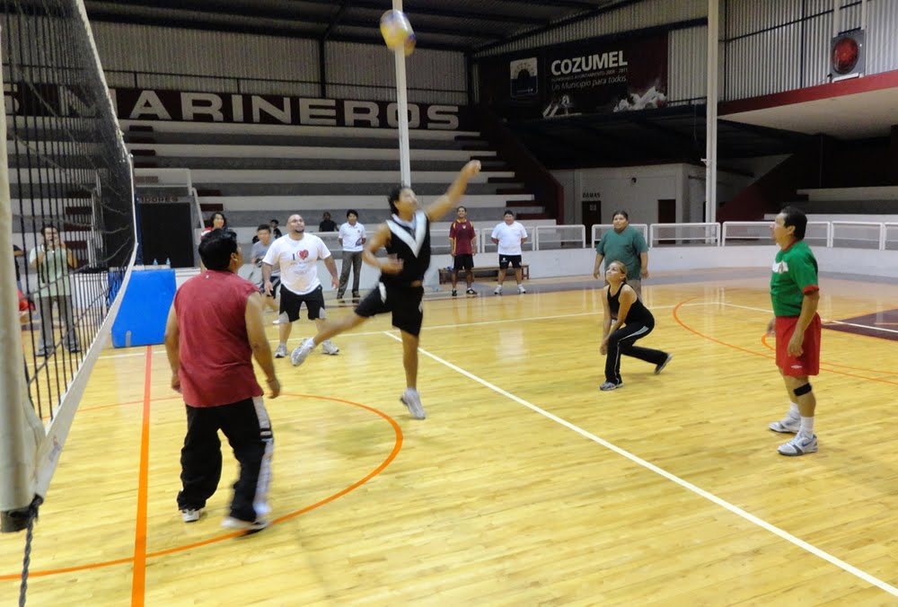 DEPORTES COZUMEL: COCINAN VOLEIBOL MIXTO