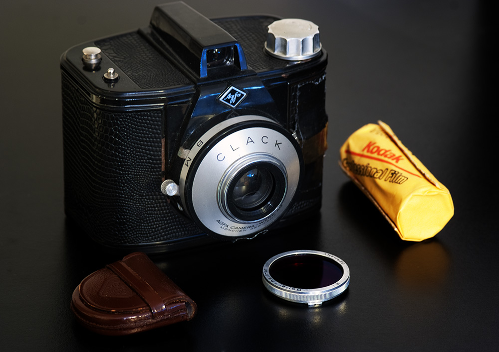 Women and Dreams: Agfa Clack