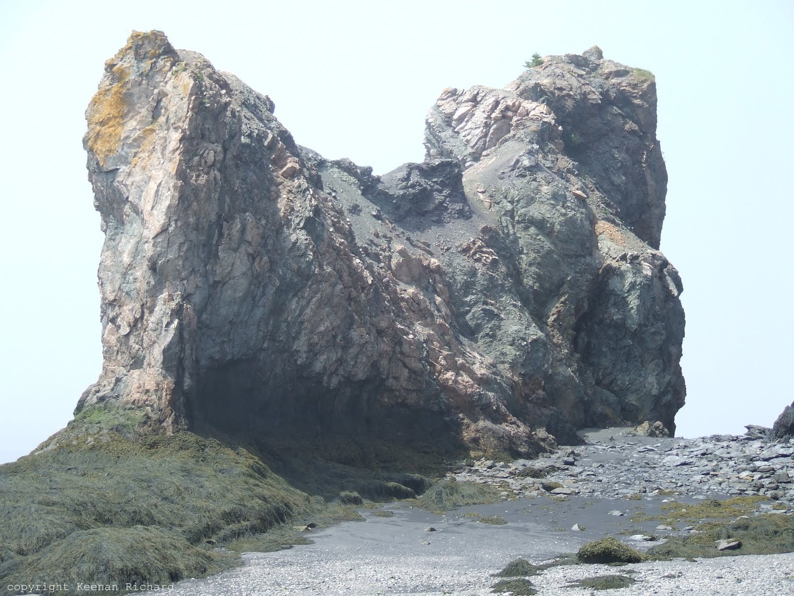 Wards Beach / Brookville Rock (Parrsboro, Nova Scotia)