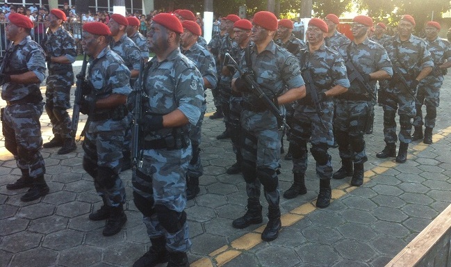 Solenidade no Quartel do Comando da PMCE homenageia militares e ...