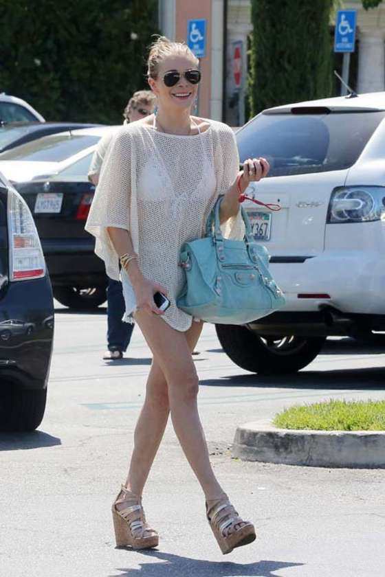 Leann Rimes In Bikini Top At Ralphs Restaurant Celebstalk