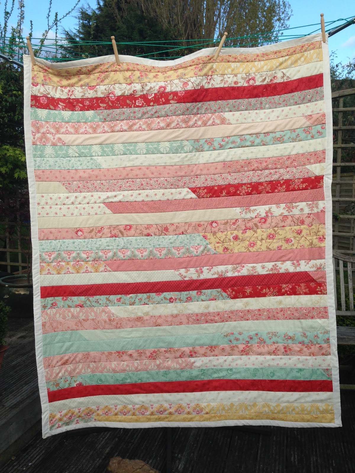 CRAFTY RED: Moda Jelly Roll Printemps