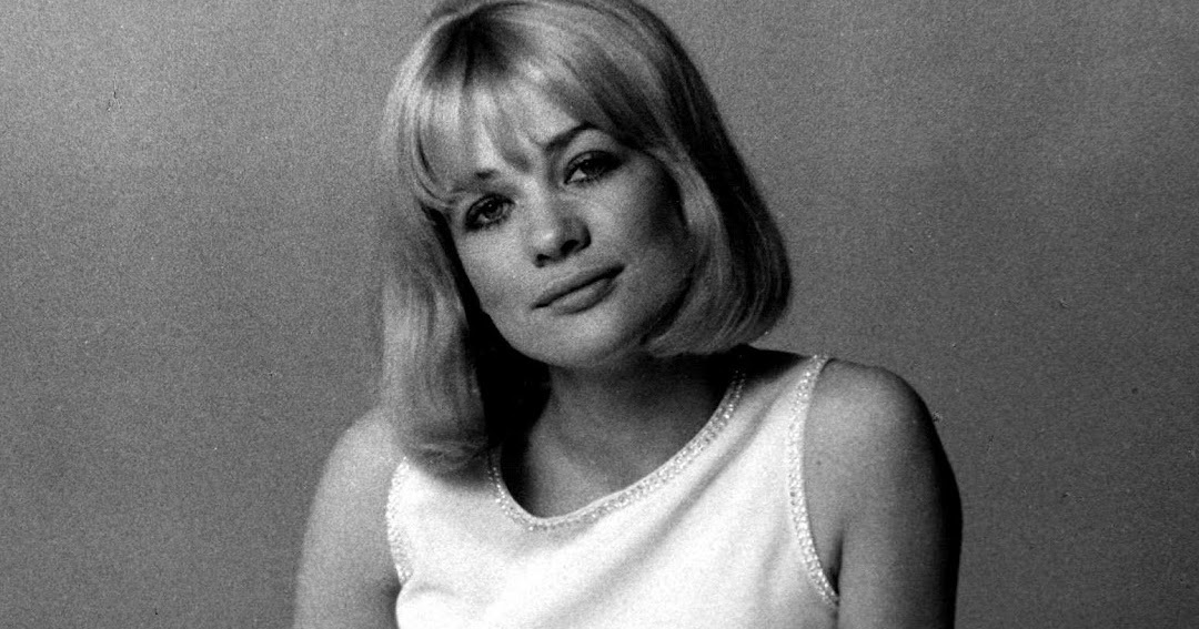 Slice of Cheesecake: Judy Geeson, pictorial