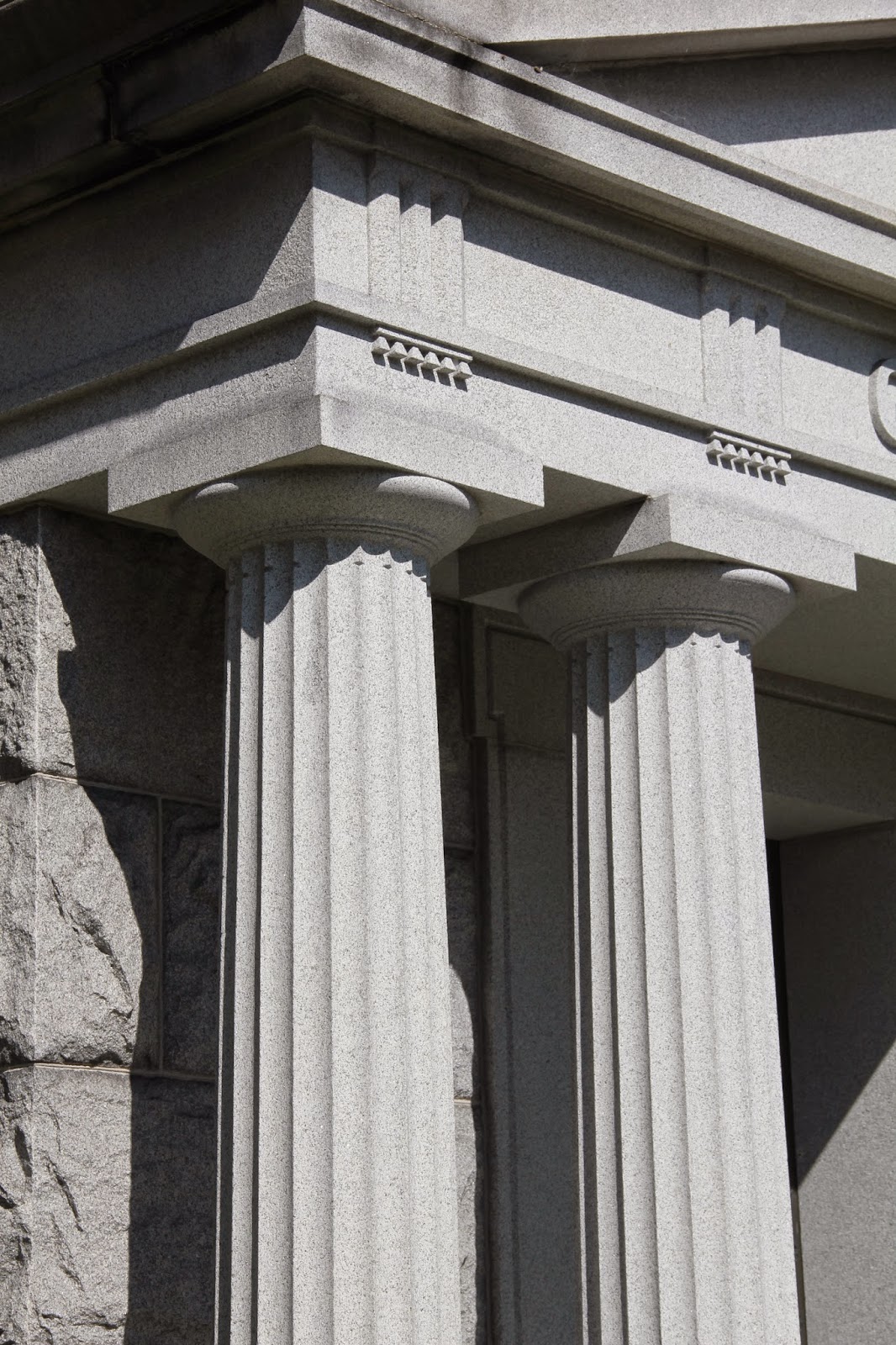 Taphophile Corner: Classical Architecture in the Cemetery - Greek Columns