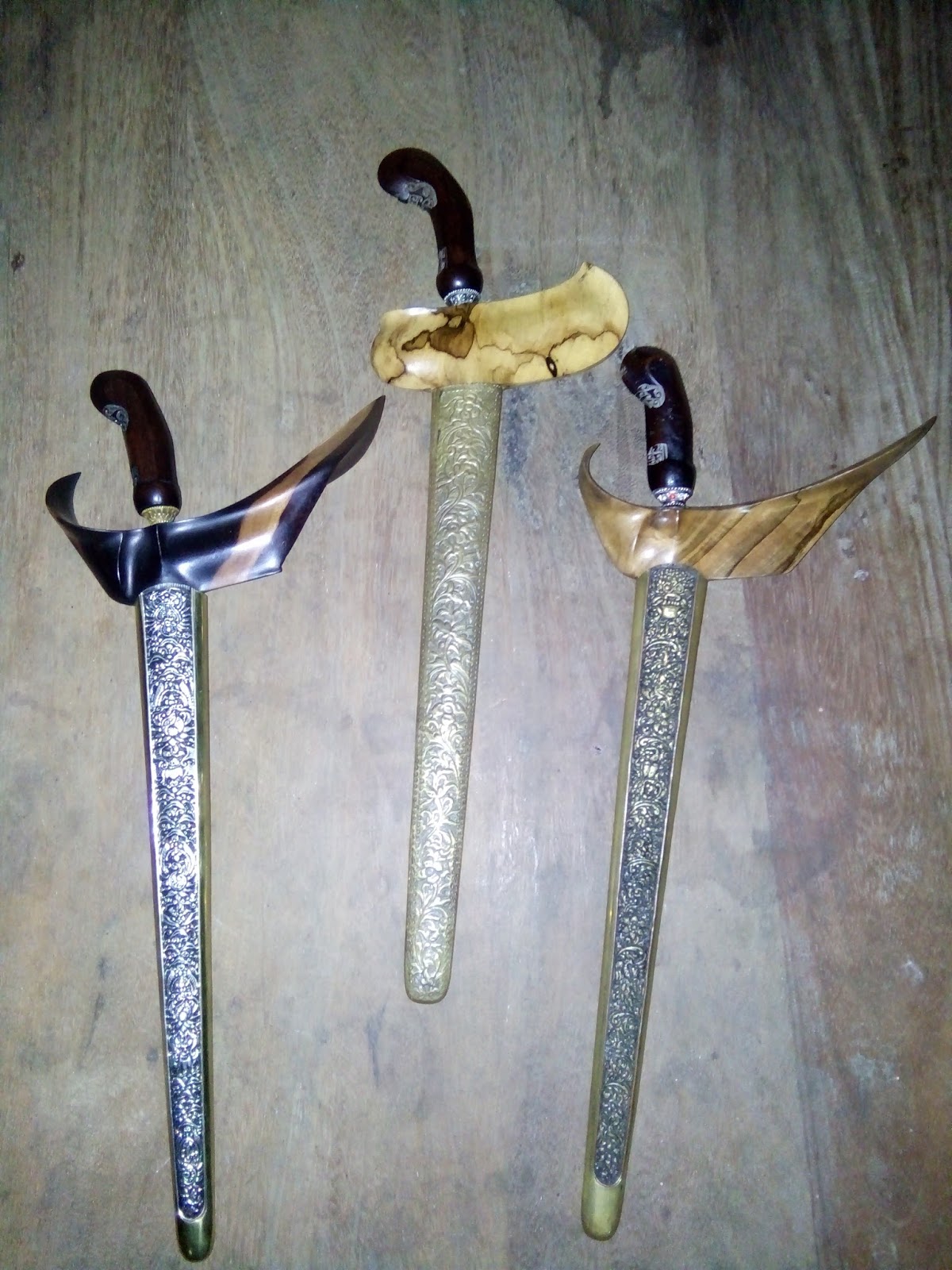 Pengrajin aksesoris keris pusaka,tumbak,kujang,pedang,dll: Warangka ...